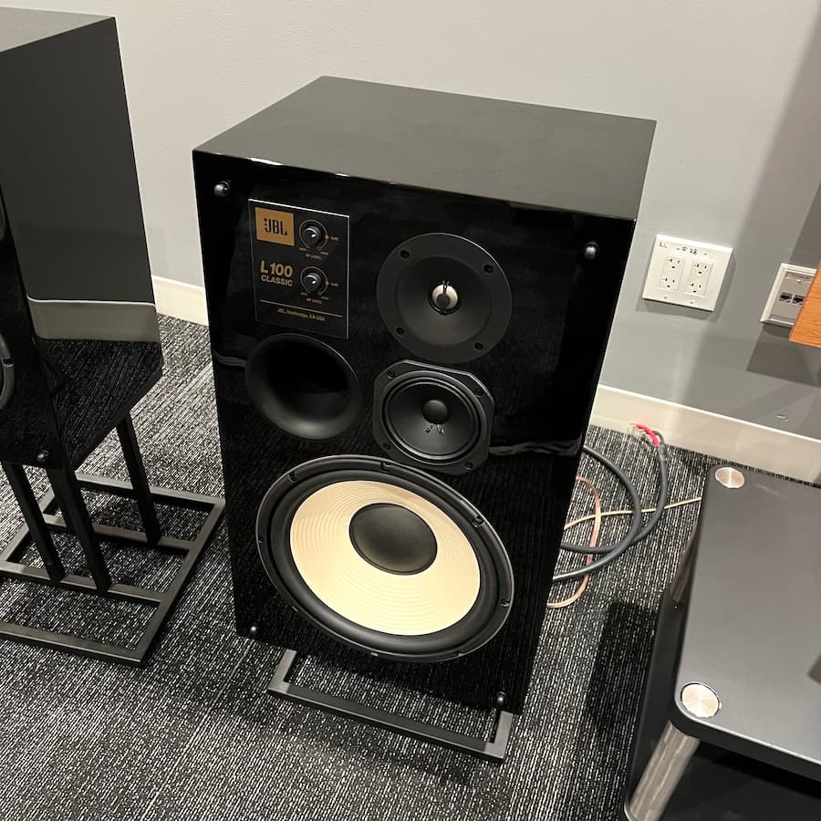 JBL Classic Series Loudspeakers Are Now Back In Black: CEDIA 2022