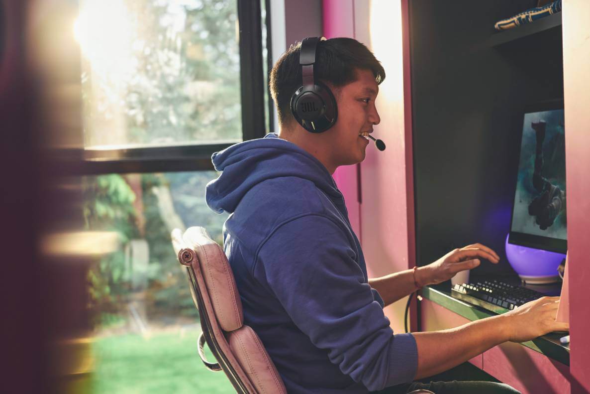 JBL Quantum 360 Wireless: Imersão e Performance para Gamers