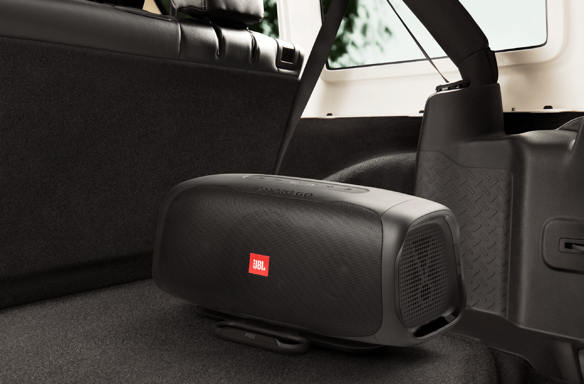 Entenda como instalar e carregar a sua JBL BassPro Go