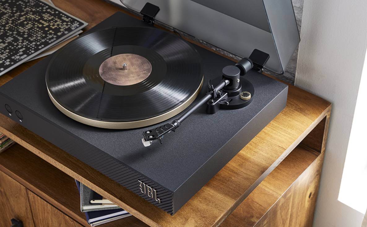 Conheça o Toca-Discos Bluetooth JBL Spinner BT