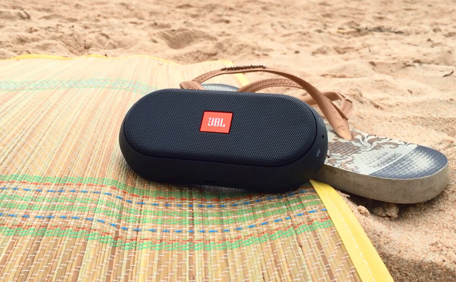 JBL Trip | Kit viva-voz Bluetooth de montagem em para-sol